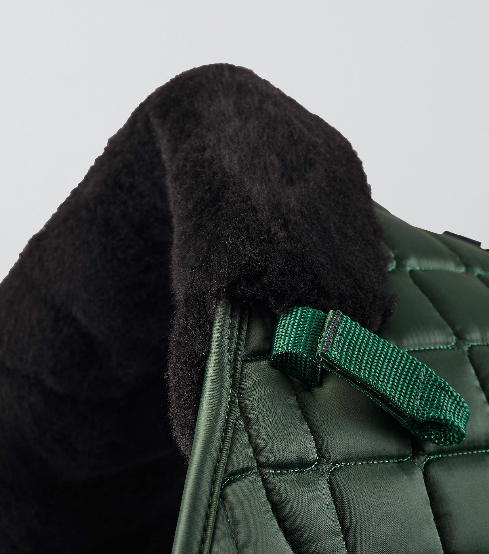 Atlantis CC Satin Wool GP/Jump Square Olive/Black Wool