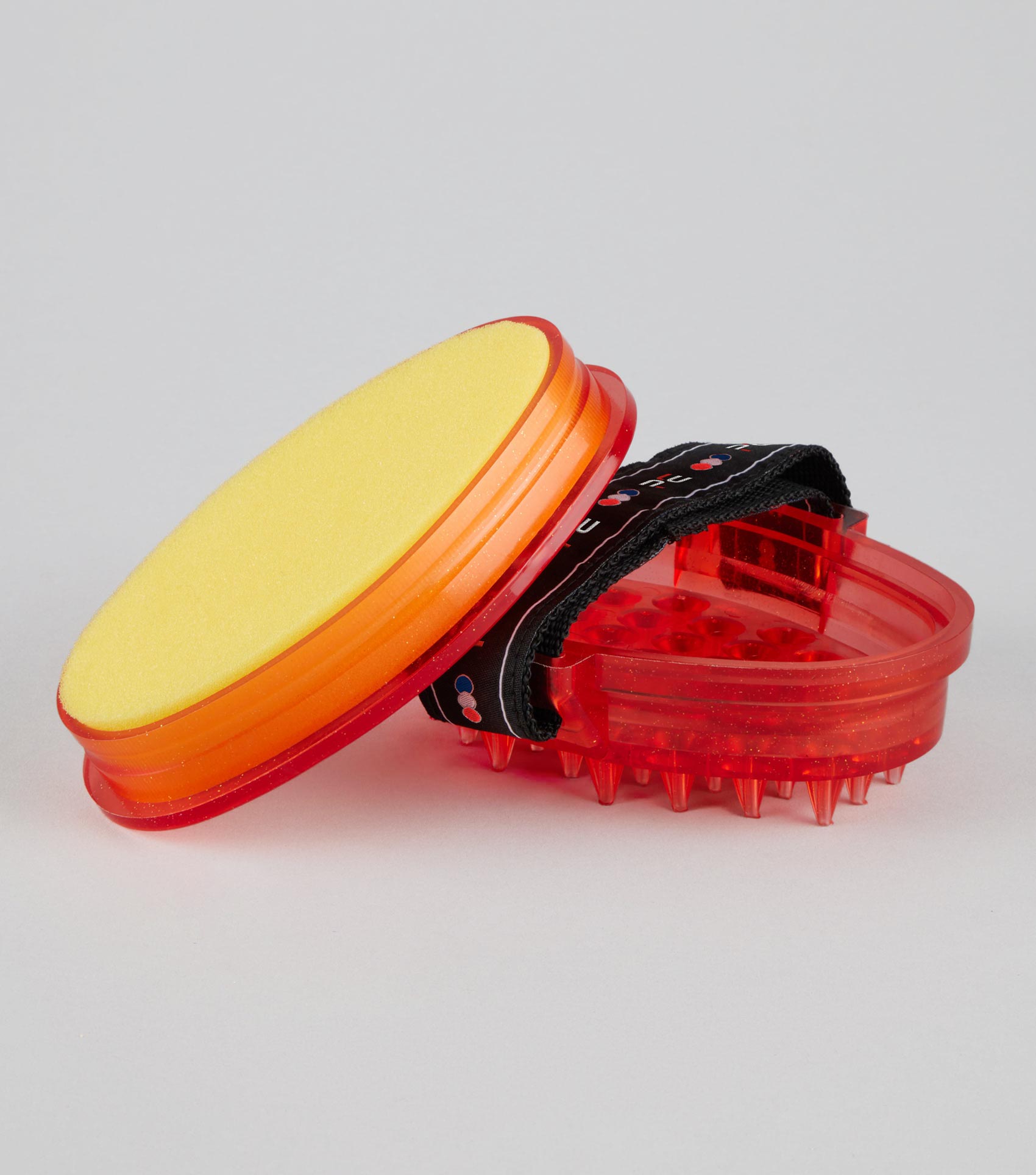 Curry Comb with Integrated Sponge Black & Red