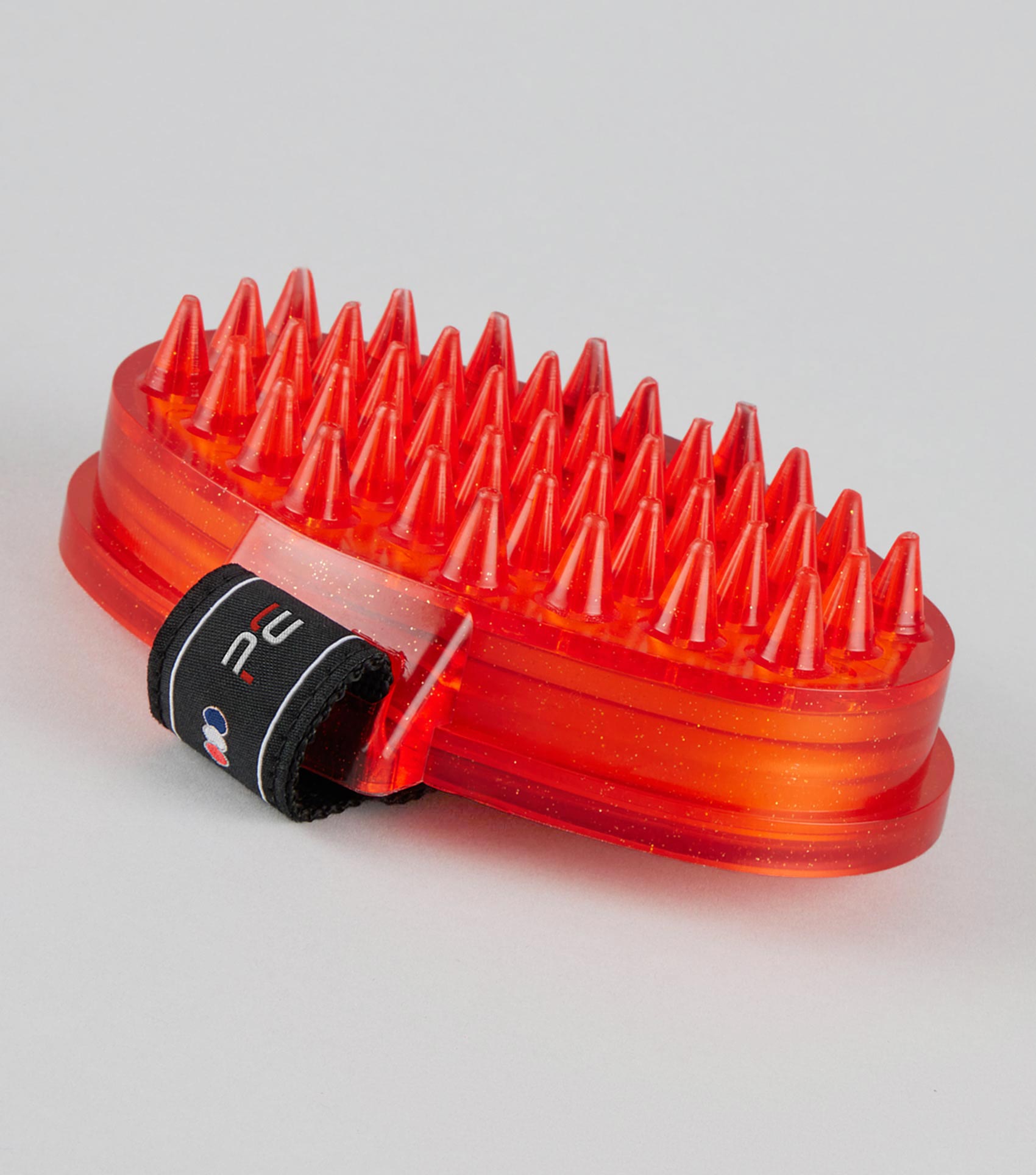 Curry Comb with Integrated Sponge Black & Red
